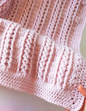 19 Cozy Cable Blanket Crochet Patterns to Make: Update Your Home - A ...