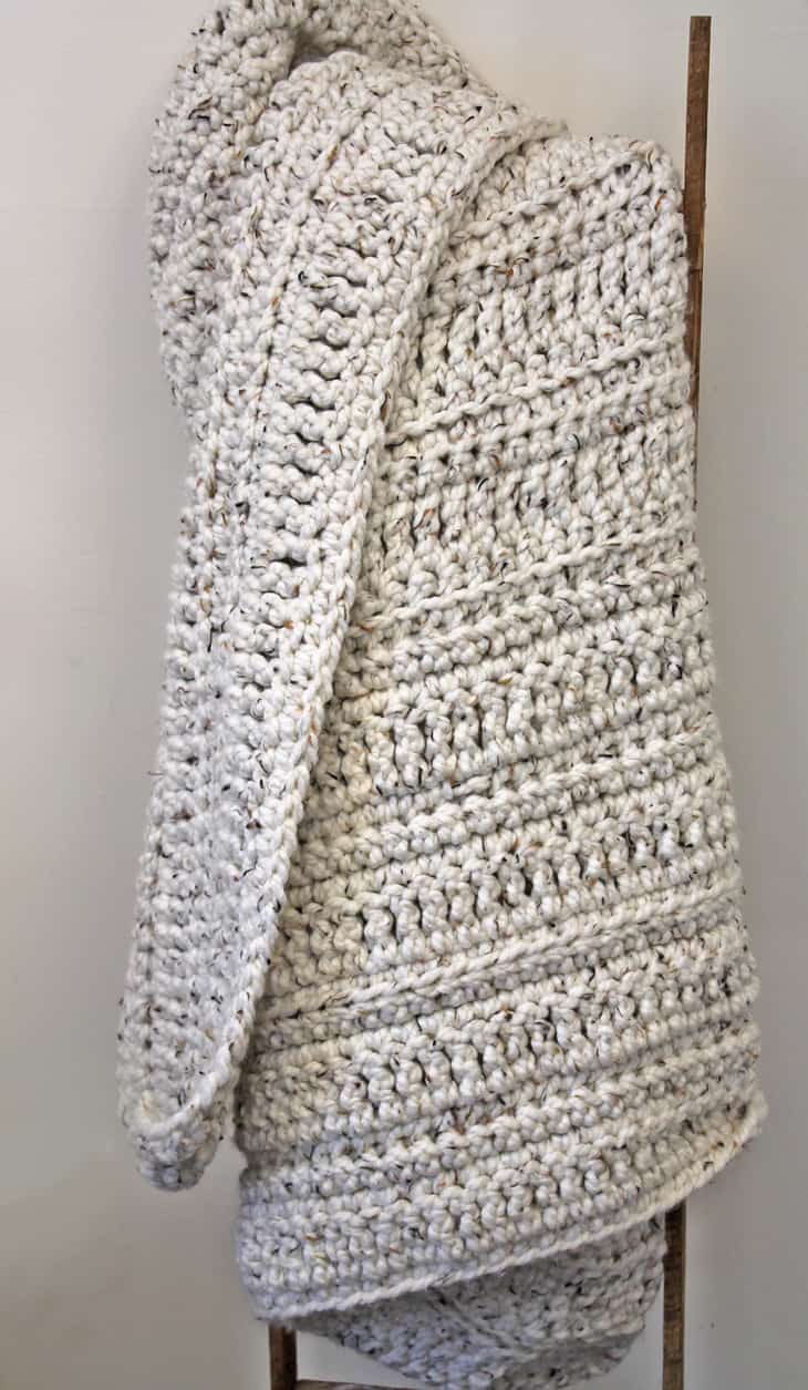 Quick Modern Super Chunky Tweed Crochet Blanket Pattern - A More Crafty ...