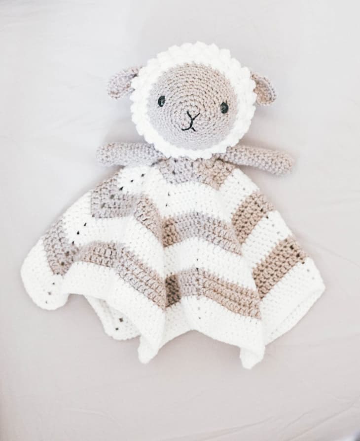 37 Free Crochet Lovey Patterns to Make: Cute Baby Gifts - A More Crafty ...