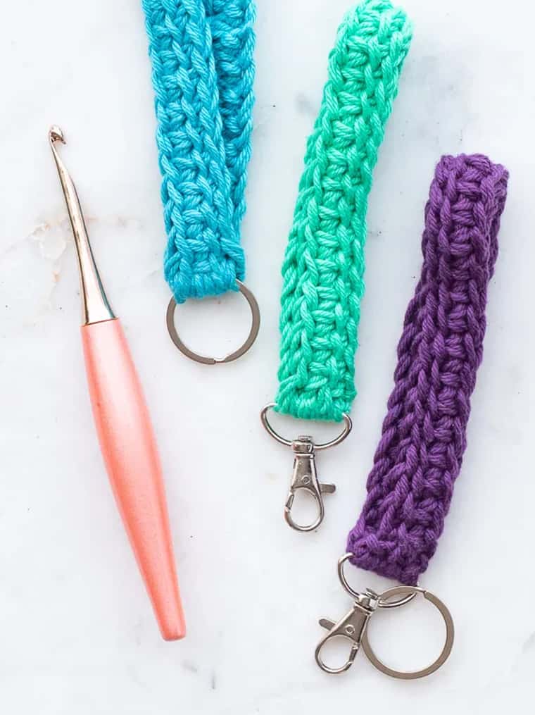 The Best 33 Quick & Easy Keychain Crochet Patterns - Cute Ideas - A ...