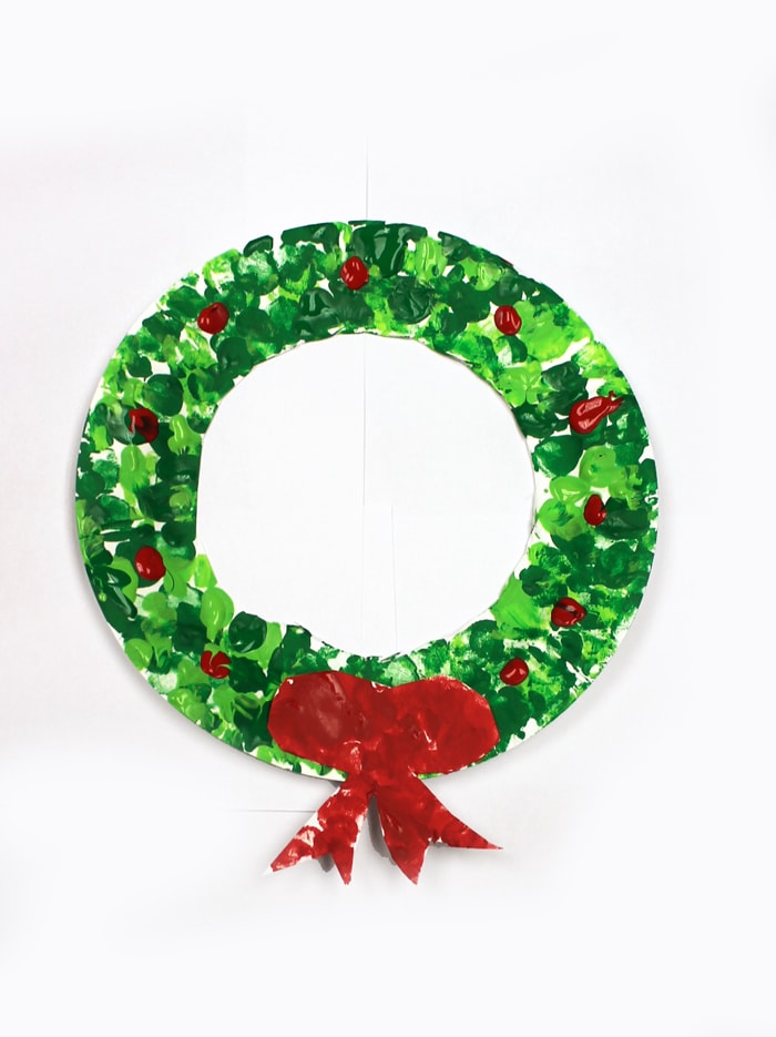 33 Christmas Wreath Kid Crafts to Create – Christmas Fun - A More ...