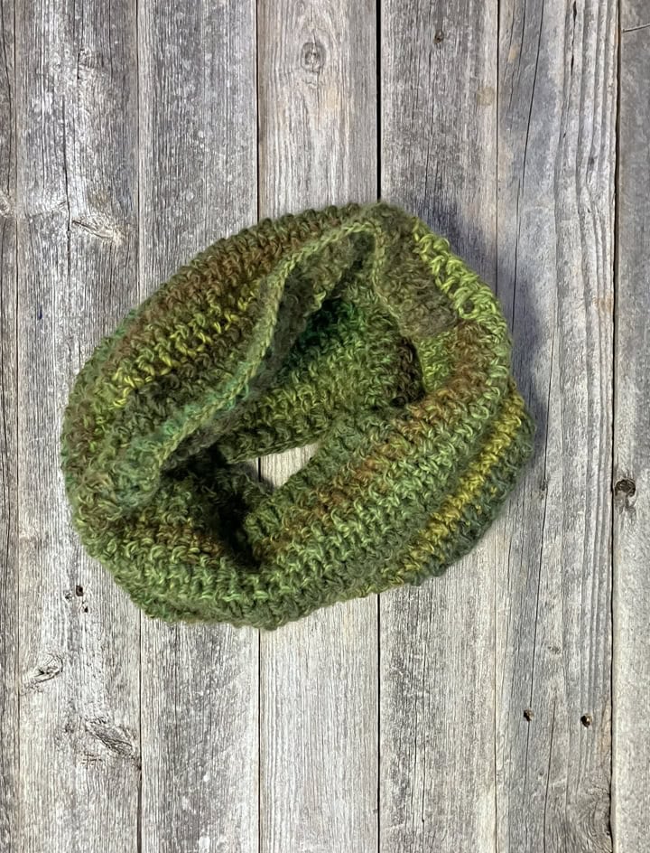 Easy Forest Green Woven Crochet Cowl Pattern Worsted Weight - A More ...