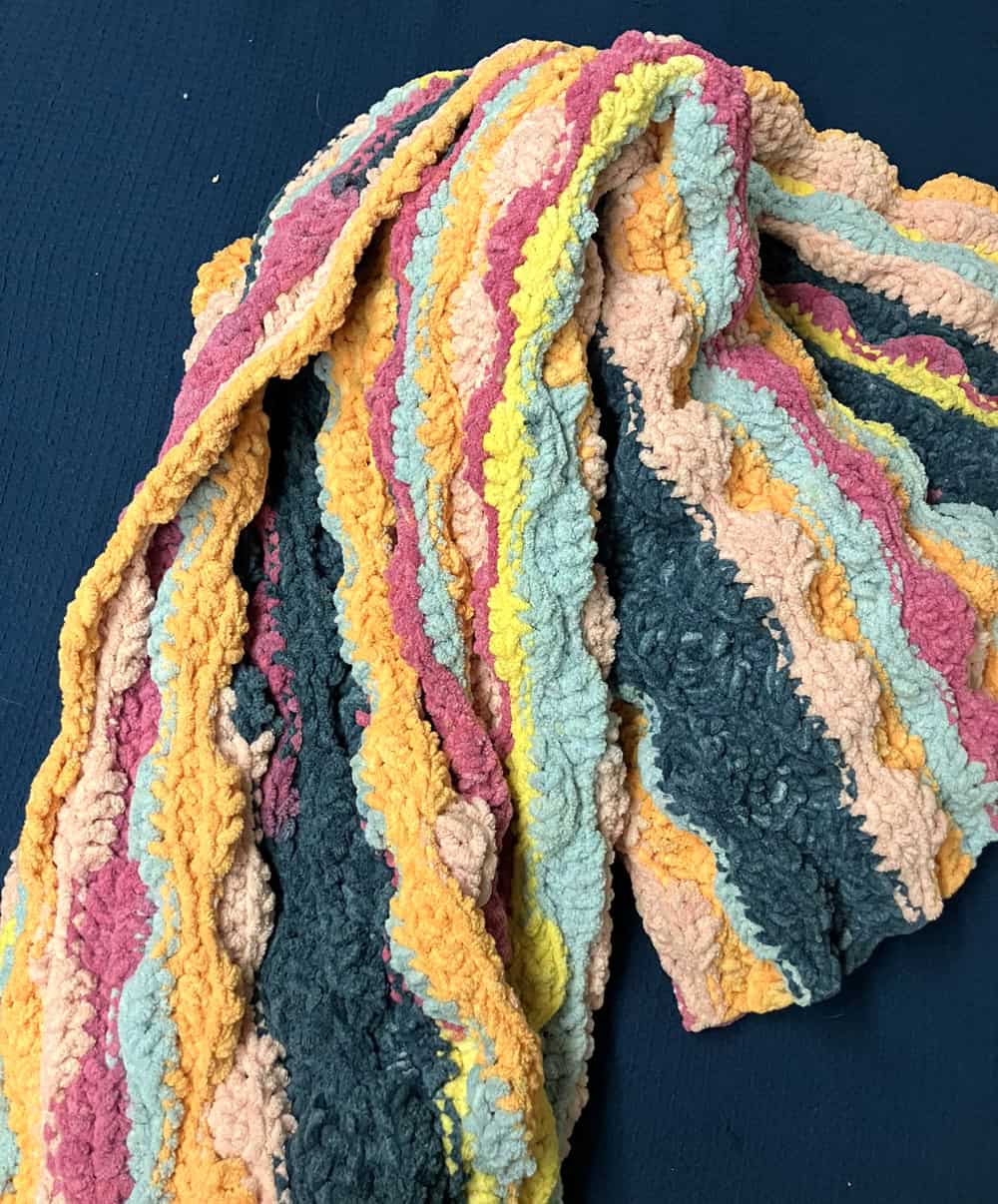 Cozy Sunshine Vibes Circle Super Chunky Blanket Crochet Pattern - A More Crafty Life